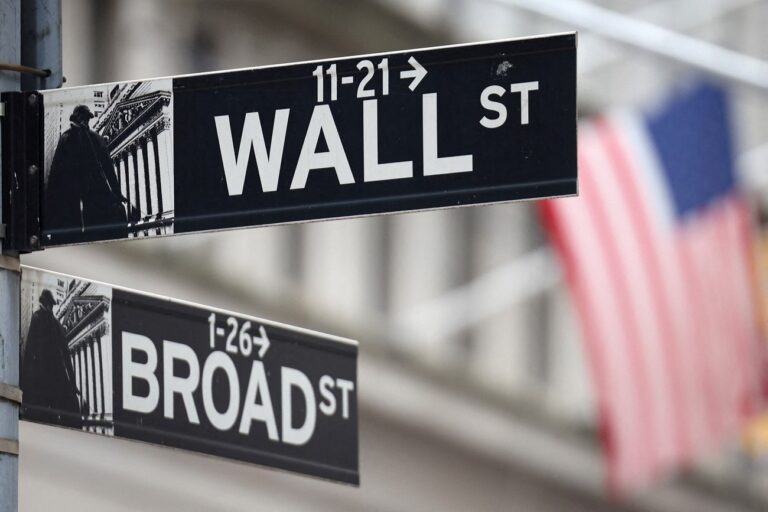 Amazon (AMZN) Locks In $17.5 Billion Term Loan To Fuel Aggressive AI ...